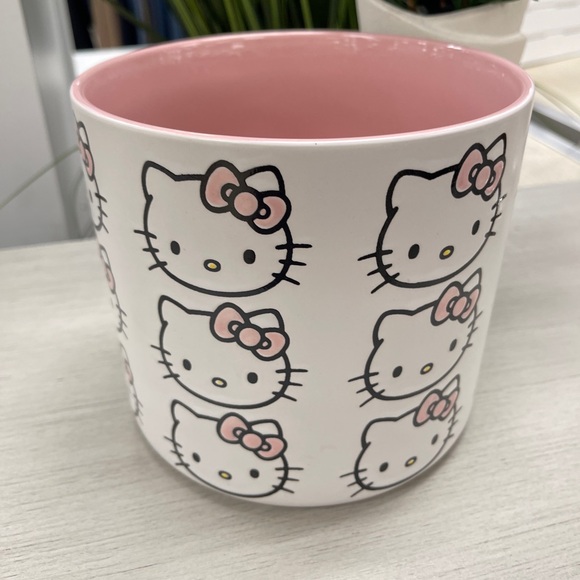 Hello Kitty | Accents | Hello Kitty Sanrio Blue Sky Pink Bow Ceramic ...